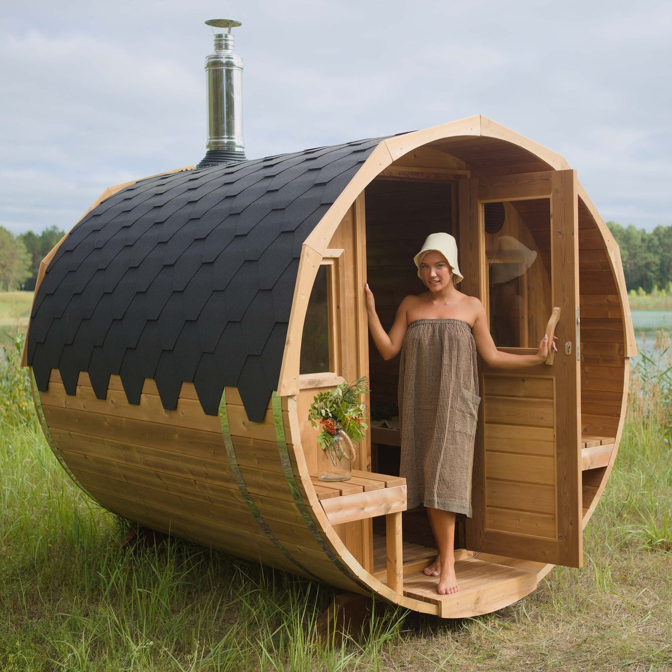 Fasssauna 240cm kaufen | Saunafass mit Holzofen oder Elektroofen – PEQU